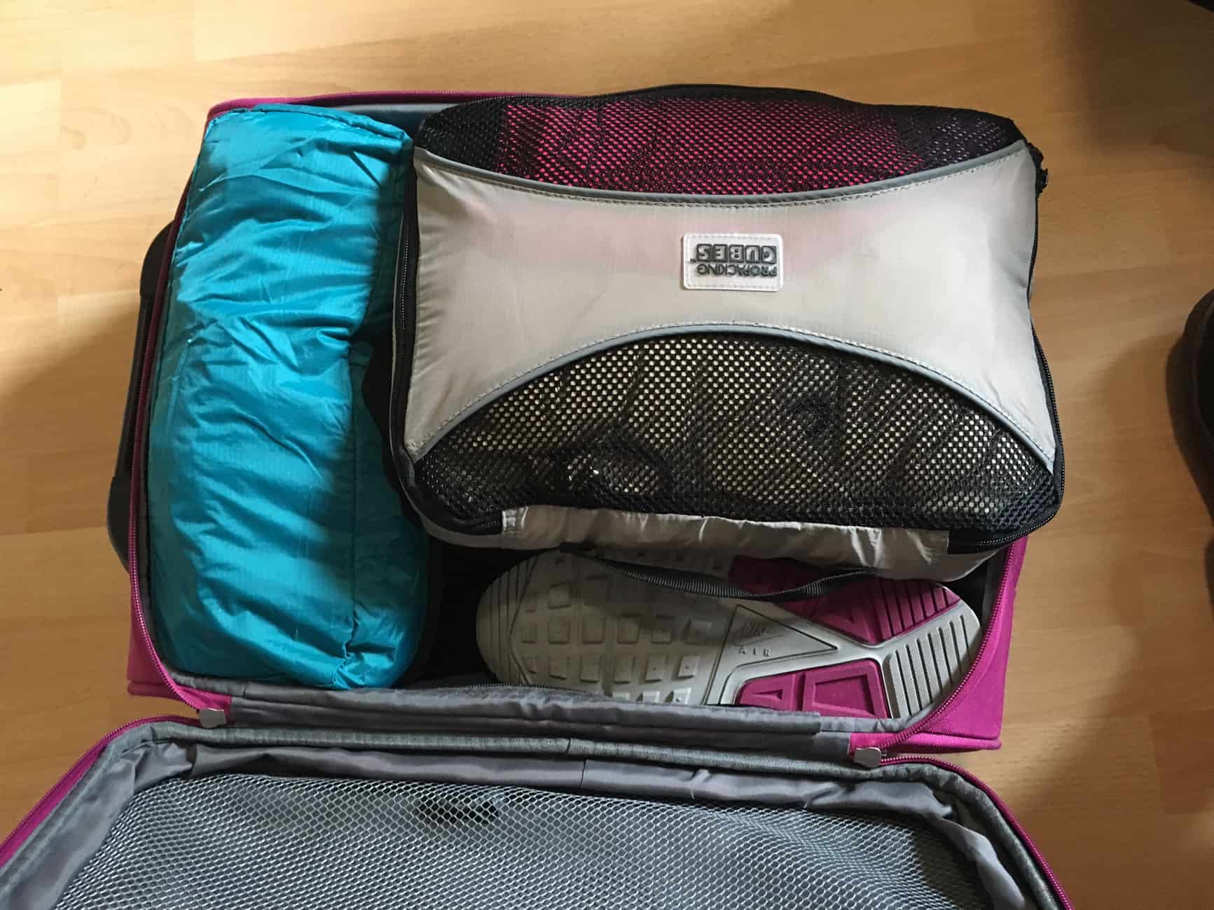 Best way to pack for a trip with packing cubes. How to use packing cubes