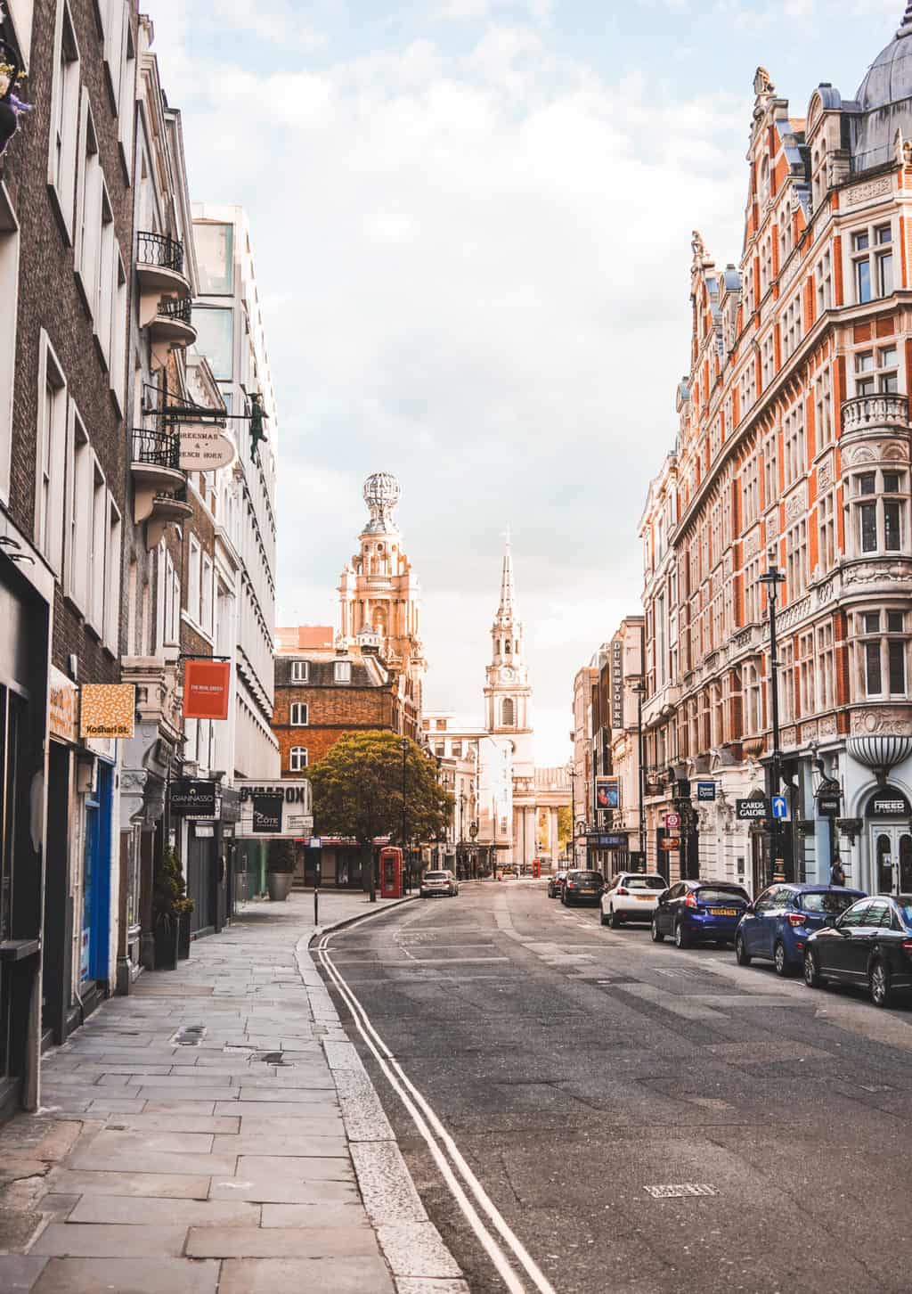 London Without People: 20 Photos Of Empty London Streets & Landmarks