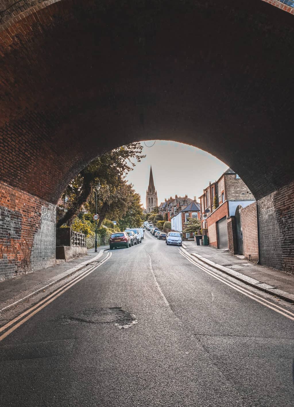 Best Areas To Live In London: 15+ Amazing Family Friendly Districts